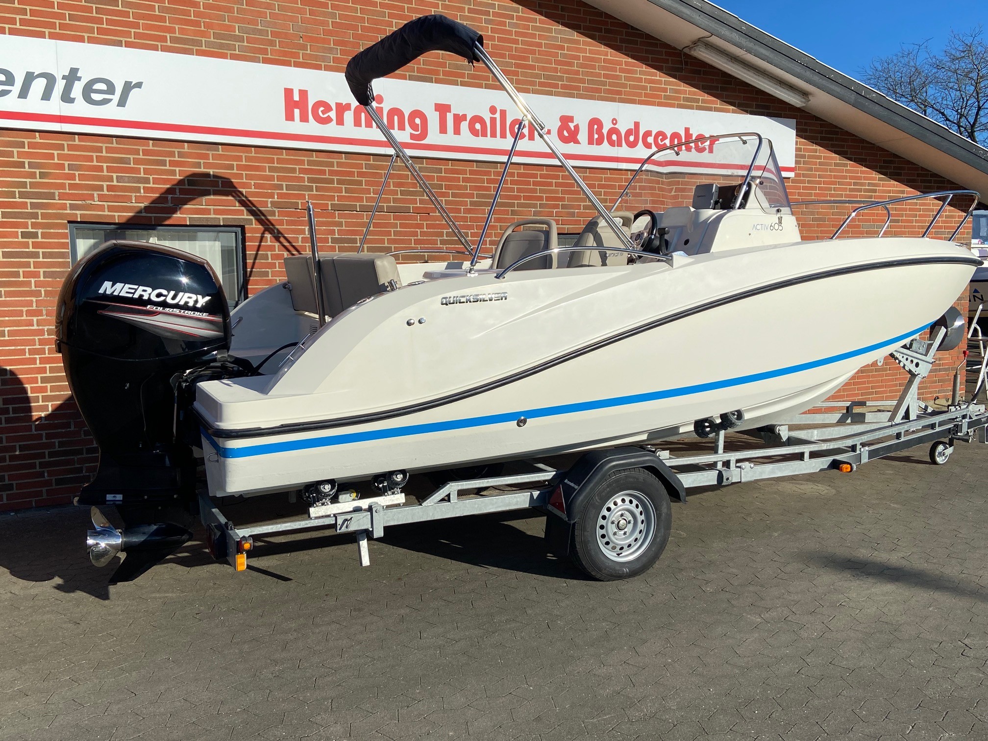 Quicksilver Activ 605 Sundeck m/Mercury F150 hk og Brenderup trailer ...