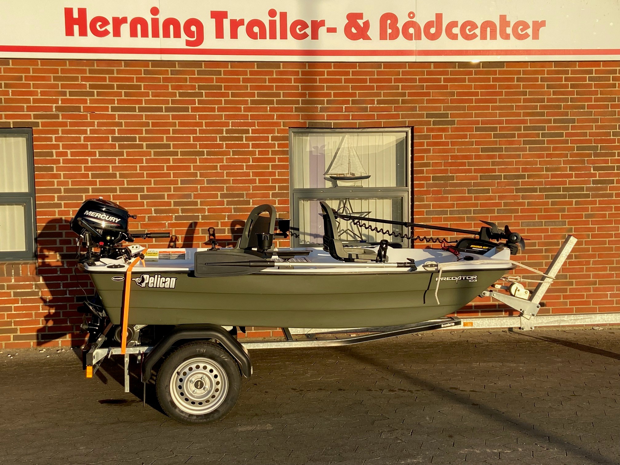 Pelican Predator 103 m/Mercury F2,5 hk 4-takt | Herning Trailer ...
